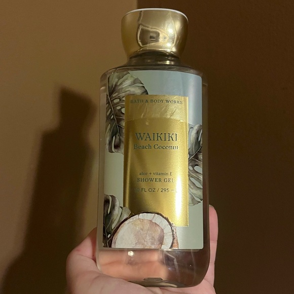 Bath & Body Works | Bath & Body | Bath Body Works Shower Gel Waikiki Beach Coconut | Poshmark